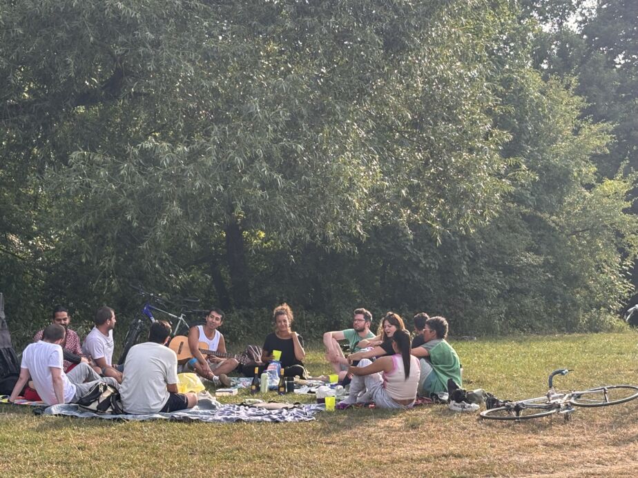 Summer Festival 2025 – Sun, Sounds & Good Conversations » we integrate